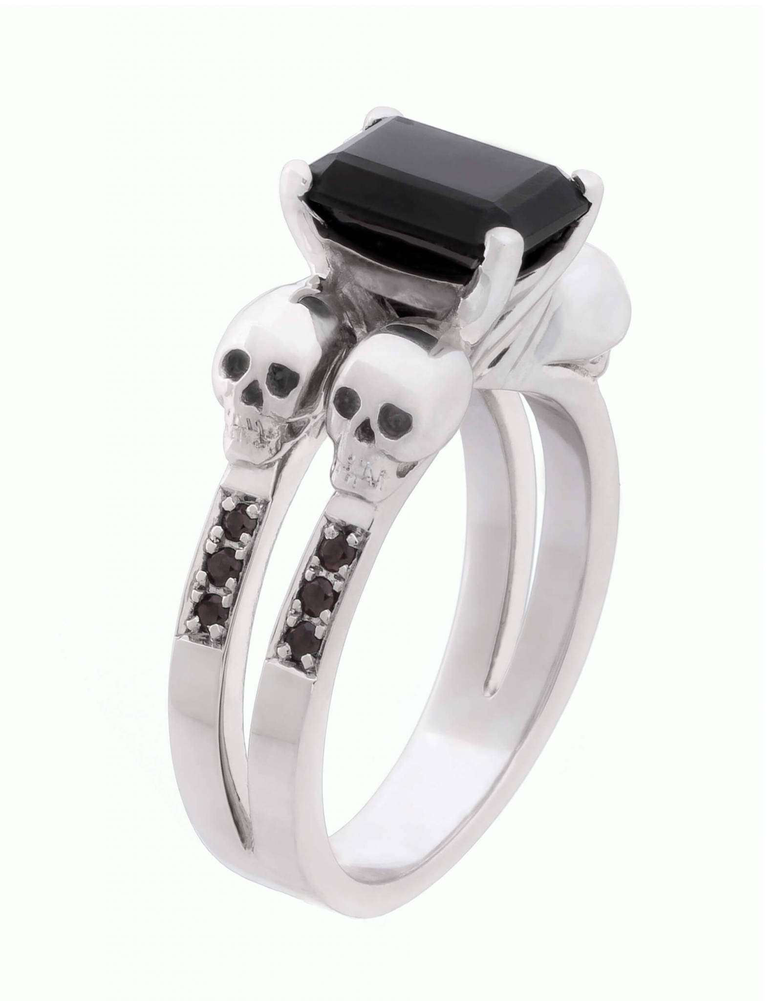 DAEMONA Silver Ring with Black Diamonds